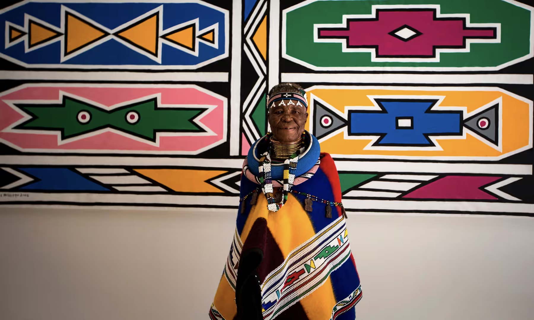 Esther Mahlangu A Arte Vibrante Da Tradi o Ndebele Mojo Saf ris Em
